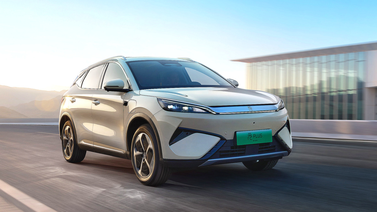 “1,300만원 바가지 씌었다?” .. 전기차 가격 논란에도 1,000번째 주인공 ‘등장’ | 리포테라