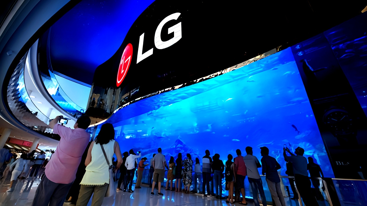 "휴대폰 접은 이유가 있었구나"... 200개국 휩쓸며 삼성 위협하는 LG의 '역전극'